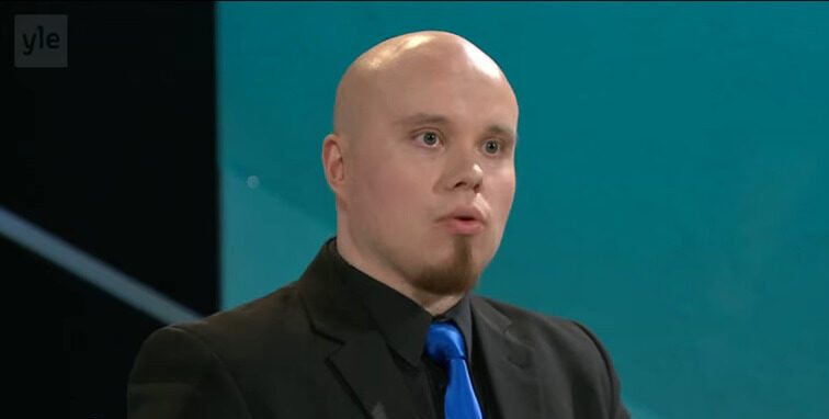 Tuukka Kuru taler ved Den Blåsorte Bevægelses årsmøde - Nordfront.dk